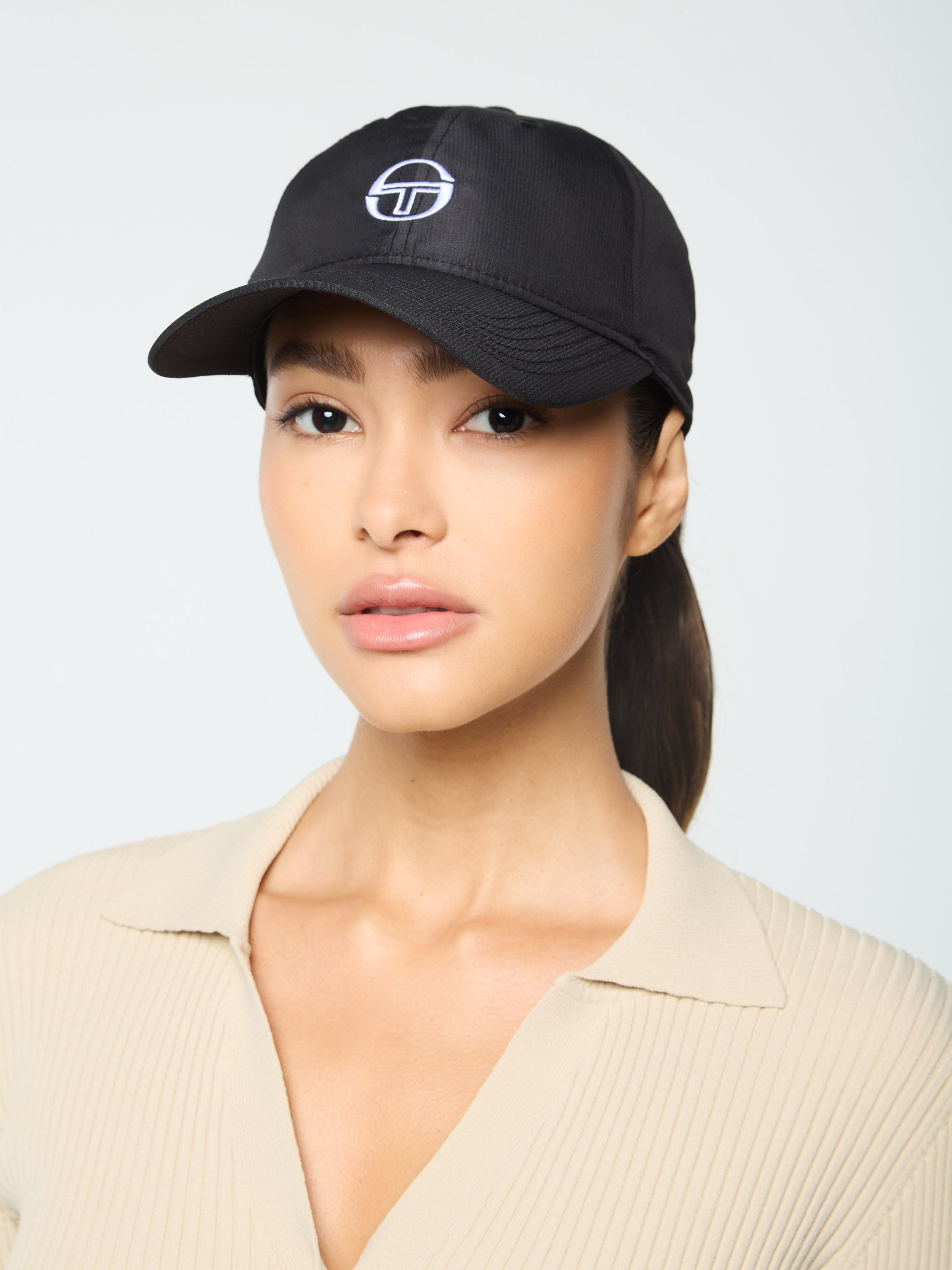 Court Hat- Black Beauty – Sergio Tacchini