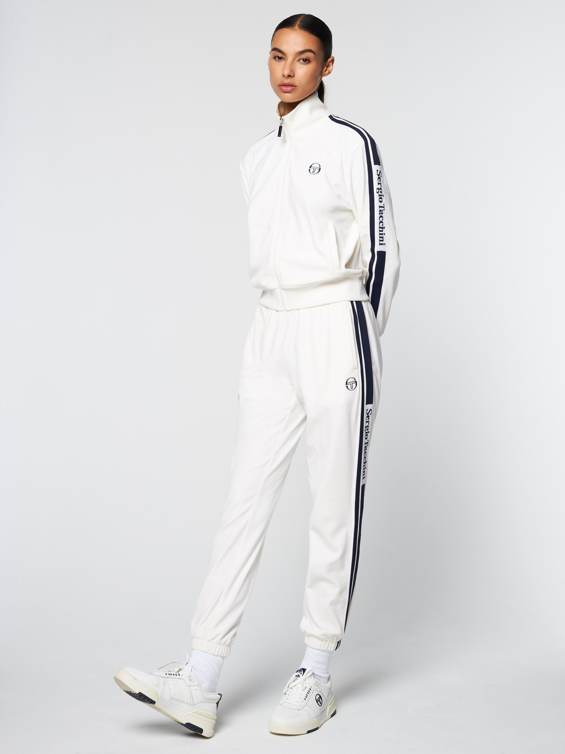 Sergio Tacchini Sale - Tracksuits, Hoodies & Sneakers – Page 12